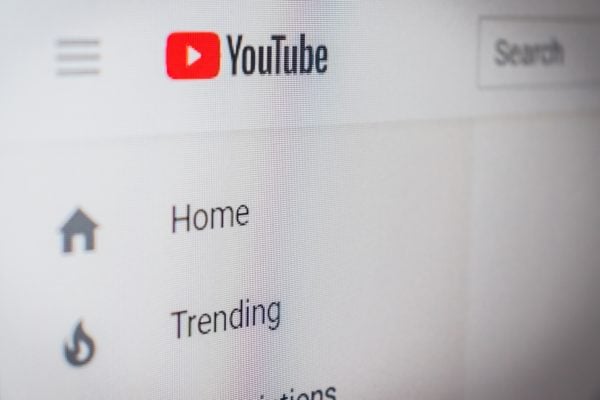 How to Add Timestamp on YouTube - Designrr